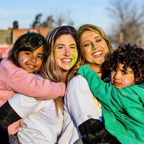 Realizan Una Colecta Solidaria Para Conseguir Que 100000 Niños Reciban