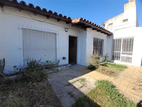 Casa Venta 3 Ambientes 40 Años Oeste 1 Cochera Pampa 300 Merlo