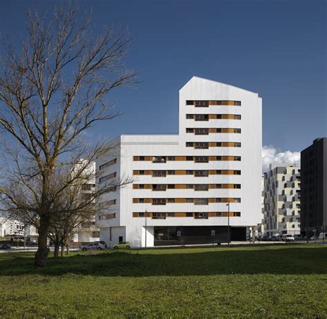 Galeria De Novo Conjunto Habitacional De Interesse Social Em Vitoria