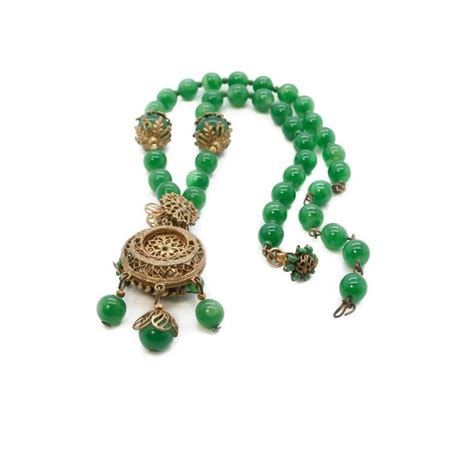 1940s Miriam Haskell Signed Green Glass Bead Necklace For Sale At 1stdibs