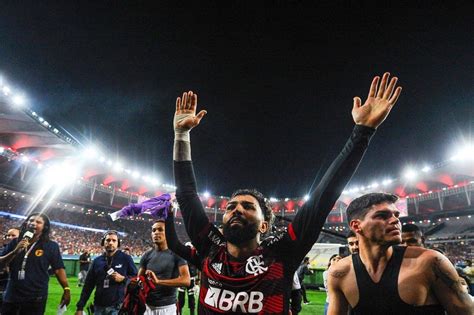 Flamengo Faz Inferno No Maracanã Bate O Atlético Mg E Se Classifica