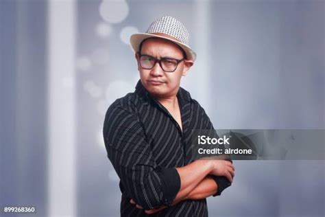 Ekspresi Pria Asia Sinis Foto Stok Unduh Gambar Sekarang Agresi
