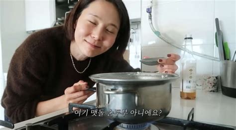 김나영 81년 남친 마이큐 81년 왜 안보이나 했더니 결별설 사전 차단 “작품활동에‥”