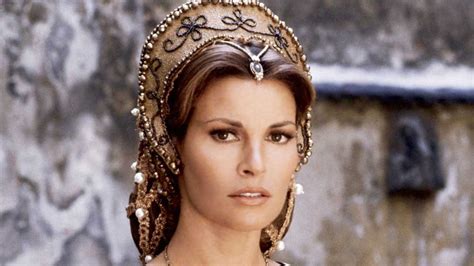 RAQUEL WELCH MORRE AOS 82 ANOS Cotia Todo Dia