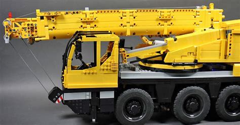 Youtuber Creates Impressive Lego Liebherr Crane Sims Crane