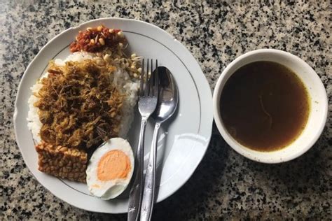 5 Tempat Makan Nasi Rawon Paling Favorit Di Surabaya Nikmat Abis