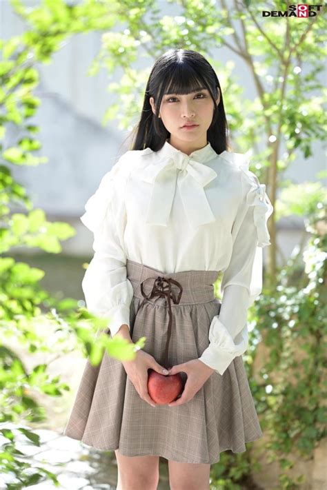 「誰もが萌える激甘ボイスの声優を夢見て福井県から上京してきたヲタク美少女 3本限定av Debut 胡桃さくら 19歳」：エロ動画・アダルト