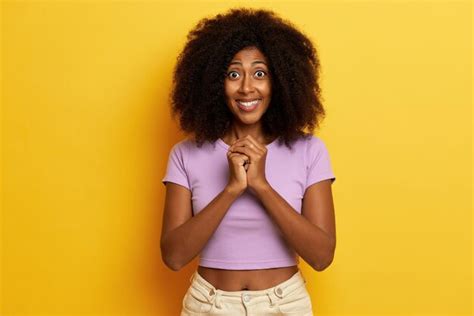 Premium Photo Horizontal Shot Of Excited Dark Skinned Model With