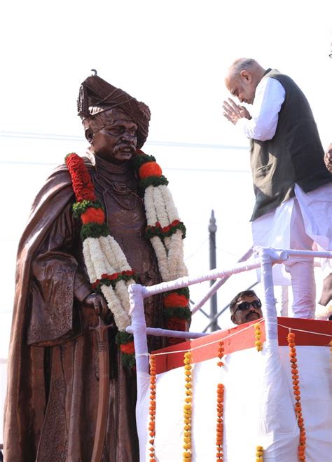 केंद्रीय गृहमंत्री अमित शाह यांच्याकडून छत्रपती शिवाजी महाराज व राजर्षी