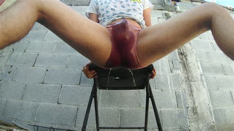 Relax Piss While Sitting In The Chair