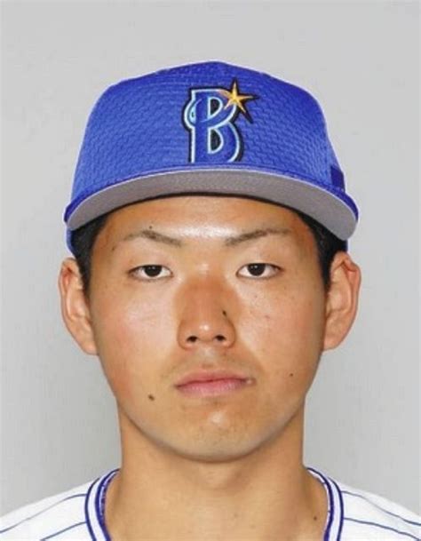 プロ初安打がうれしい本塁打！ Dena蝦名が阪神・能見から反撃の一発 ラミレス監督期待のルーキー：中日スポーツ・東京中日スポーツ