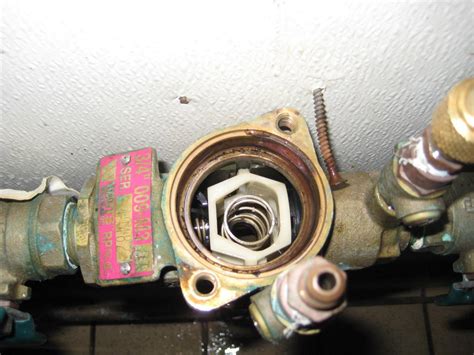 A Look Inside A Watts 009 Rp Backflow Assembly Pops Backflow