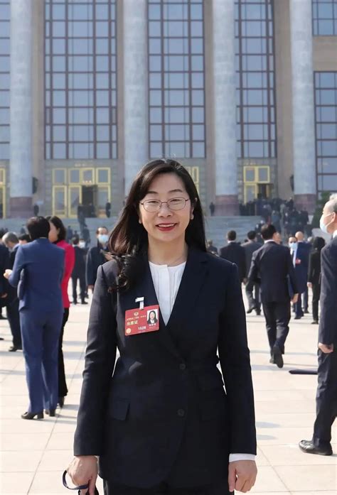 吉林大学招生网花开吉大 刘林林：杏林春暖花草香