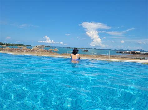 Beautiful Relaxing Stay Review Of Harris Resort Barelang Batam Batam
