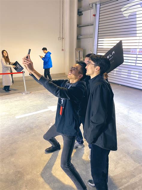 Tesla Model Mic TESLARATI