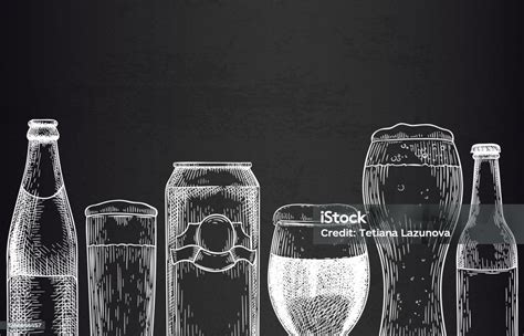 맥주 배경 맥주 잔 머그잔 및 캔을 스케치하고 맥주와 함께 병을 마신다 프로모션 포스터 인그레이빙 벡터 템플릿용 음료 디자인 홉