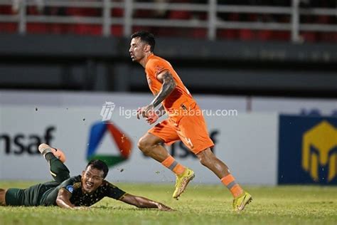 Borneo FC Vs Persik Kediri Tak Mau Hilang Poin Di Kandang Pesut Etam Siap Matikan Pergerakan