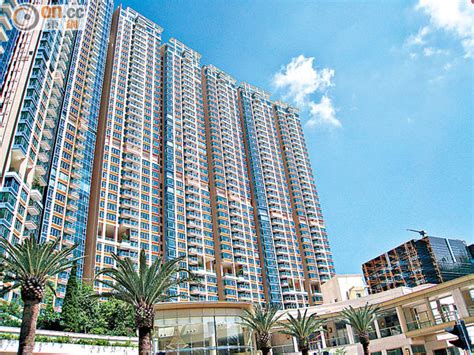 御龍山兩單位劈到出血 東方日報