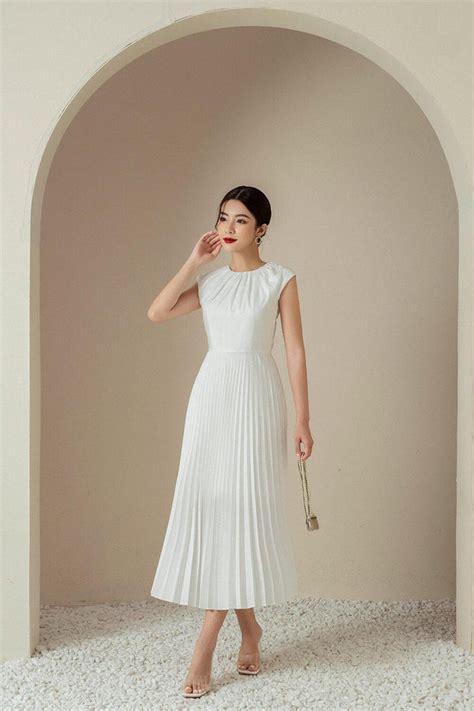 Womens Pleated Dresses Mean Blvd