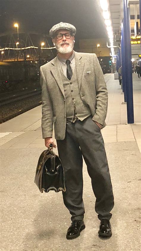 Keeping My Look Old Man Fashion Older Mens Fashion Stylish Men