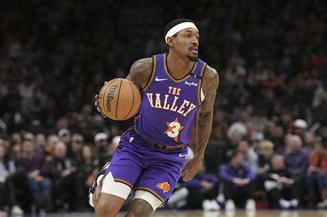 高效空砍！比尔14中9得到25分3助1断 罚球7中7 直播吧