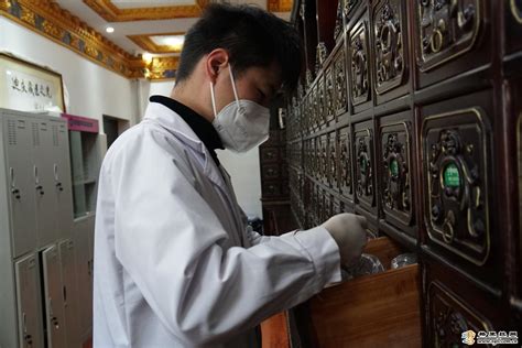 【建设社会主义现代化新迪庆一日一播报】迪庆州121种藏药院内制剂纳入全省医保范围手机新浪网