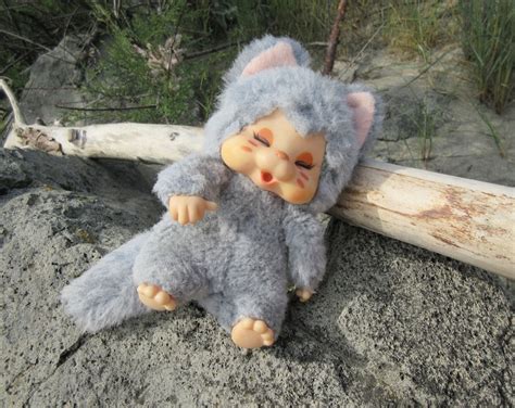 Vintage 1979s Nyamy Washino Grey Drowsy Kitten Cat Monchhichi Thumb