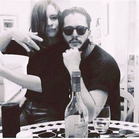 Throwback Thursday 10 Photos Of Jon Snow And Daenerys Targaryen That
