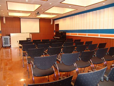 附近学校