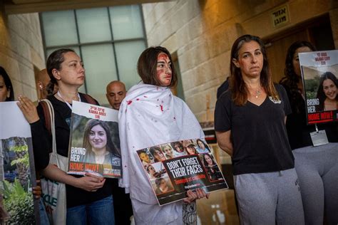 Амит Сусана в документальном фильме рассказывает как ее изнасиловал хамасовец