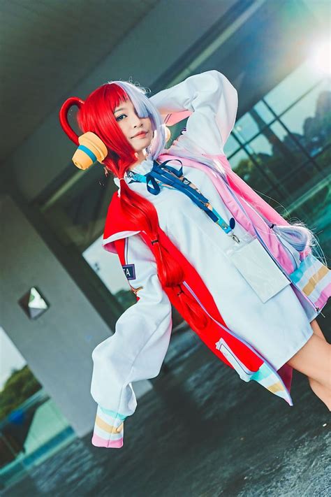 Malaysian Cosplaying Couple Brings Their Favourite Characters To Life