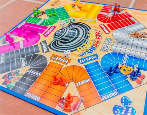 Parqués doble cara y puestos con imán pleglable en La casa del sombrero y la Artesanía