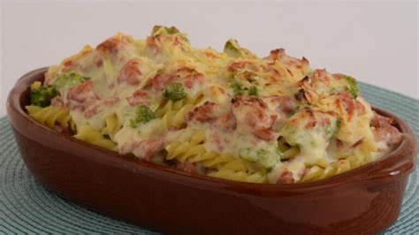 Macarrão de forno cremoso presunto e queijo Guia da Cozinha