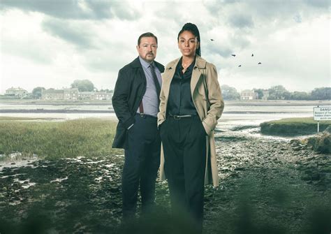 Itv The Bay Viewers Spot Obvious Plot Hole Just Minutes Into Episode