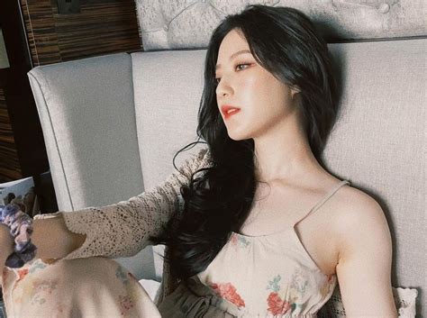 Nhan sắc xinh đẹp của em út G I DLE