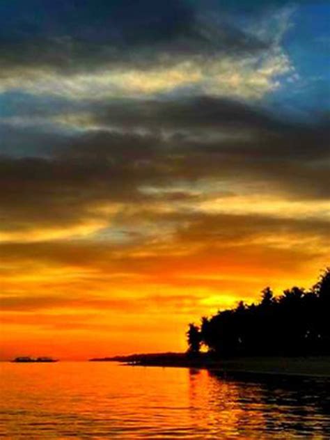 Sunset Clouds Show — Hive