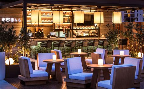 夏威夷酒店预订 Swell 餐厅及池畔酒吧 威基基海滩阿洛希拉尼酒店官网