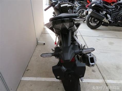 實拍日本車行里的本田cbr150r！ 每日頭條