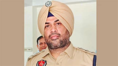 ਬਿਕਰਮ ਬਰਾੜ ਵਿੱਕੀ ਗੌਂਡਰ ਮੂਸੇਵਾਲਾ ਦੇ ਕਤਲ ਦੇ ਮੁਲਜ਼ਮਾਂ ਸਣੇ 30 ਪੁਲਿਸ ਮੁਕਾਬਲੇ ਕਰਨ ਵਾਲੇ ਅਫ਼ਸਰ ਦਾ