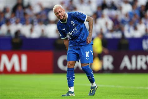منافس الأهلي نيمار يوضح موقفه من مغادرة الهلال إلى إنتر ميامي