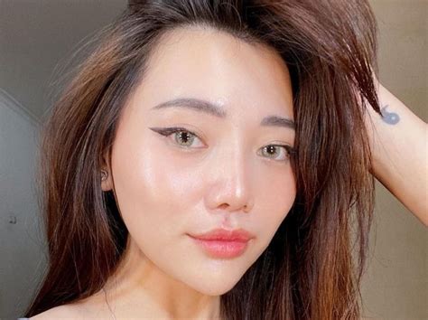 5 Fakta Wendy Walters Istri Reza Arap Yang Disorot Kar