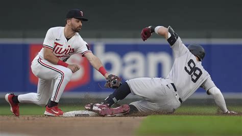 Édouard Julien Est De Retour Dans Les Majeures Passion Mlb