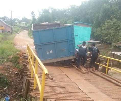 Jembatan Dusun 4 Rantau Kasih Terancam Ambruk