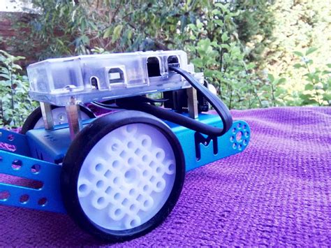 MakeBlock MBot Wireless Robot Car Kit Assembly Part Gadget Explained Reviews Gadgets