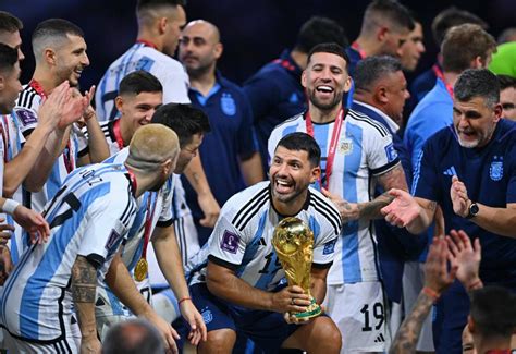 【w杯】メッシが悲願のw杯制覇 Moment日刊ゲンダイ