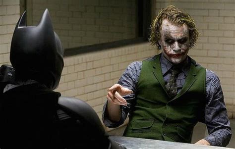 Introducir 51 imagen batman el caballero de la noche en español