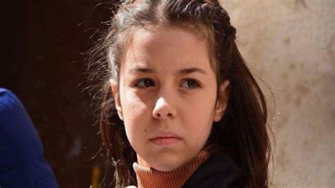 طفلة مسلسل الندم سارة عواد تثير الجدل بسبب الاختلاف الكبير على