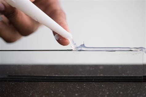 Difference Between Acrylic Plexiglass Vs Polycarbonate Lexan Glass