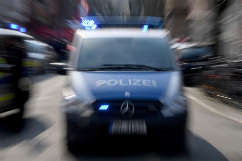 Massen Karambolage In Hamburg Stau Auf Autobahn A Mopo