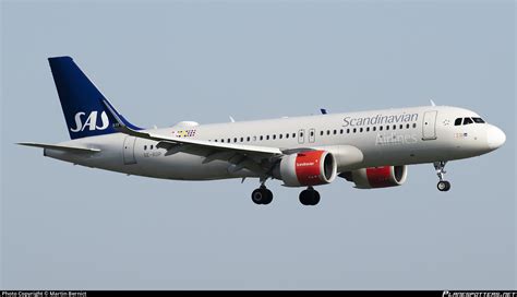 SE ROP SAS Scandinavian Airlines Airbus A320 251N Photo By Martin